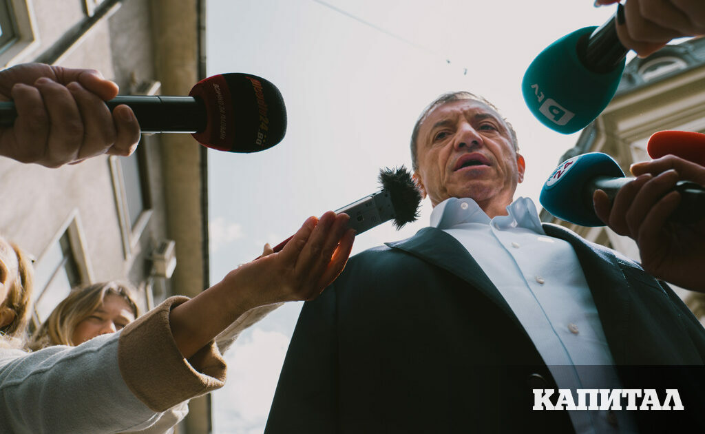 Най-голям теч след "НАПлийкс": Хакер публикува лични данни на 2.25 млн ...