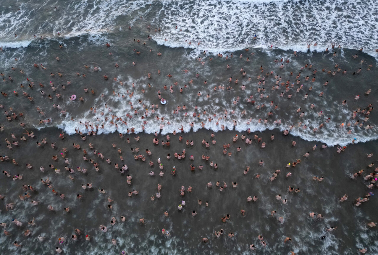 Снимка на деня: Събитието North East Skinny Dip в подкрепа на ...